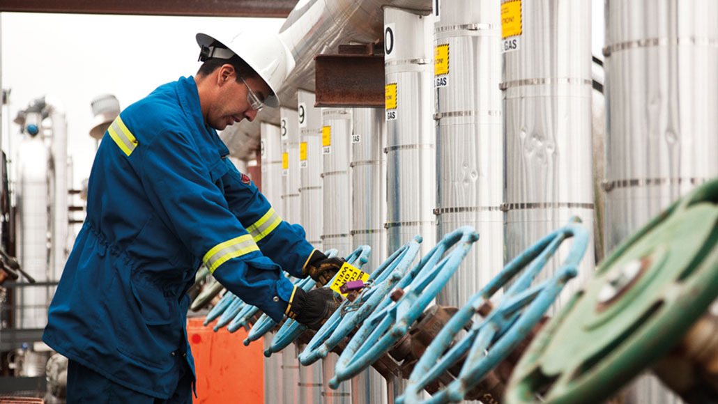 Exxon delays flagship upstream projects to protect its balance sheet