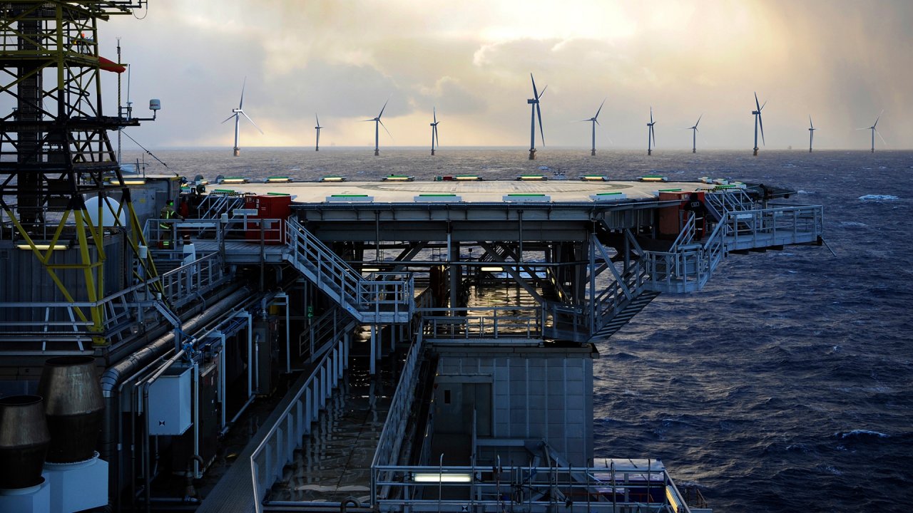 Norway kicks off construction of world’s largest floating offshore wind ...