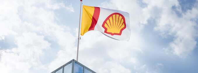 Shell earnings rise on record deepwater output, LNG strength
