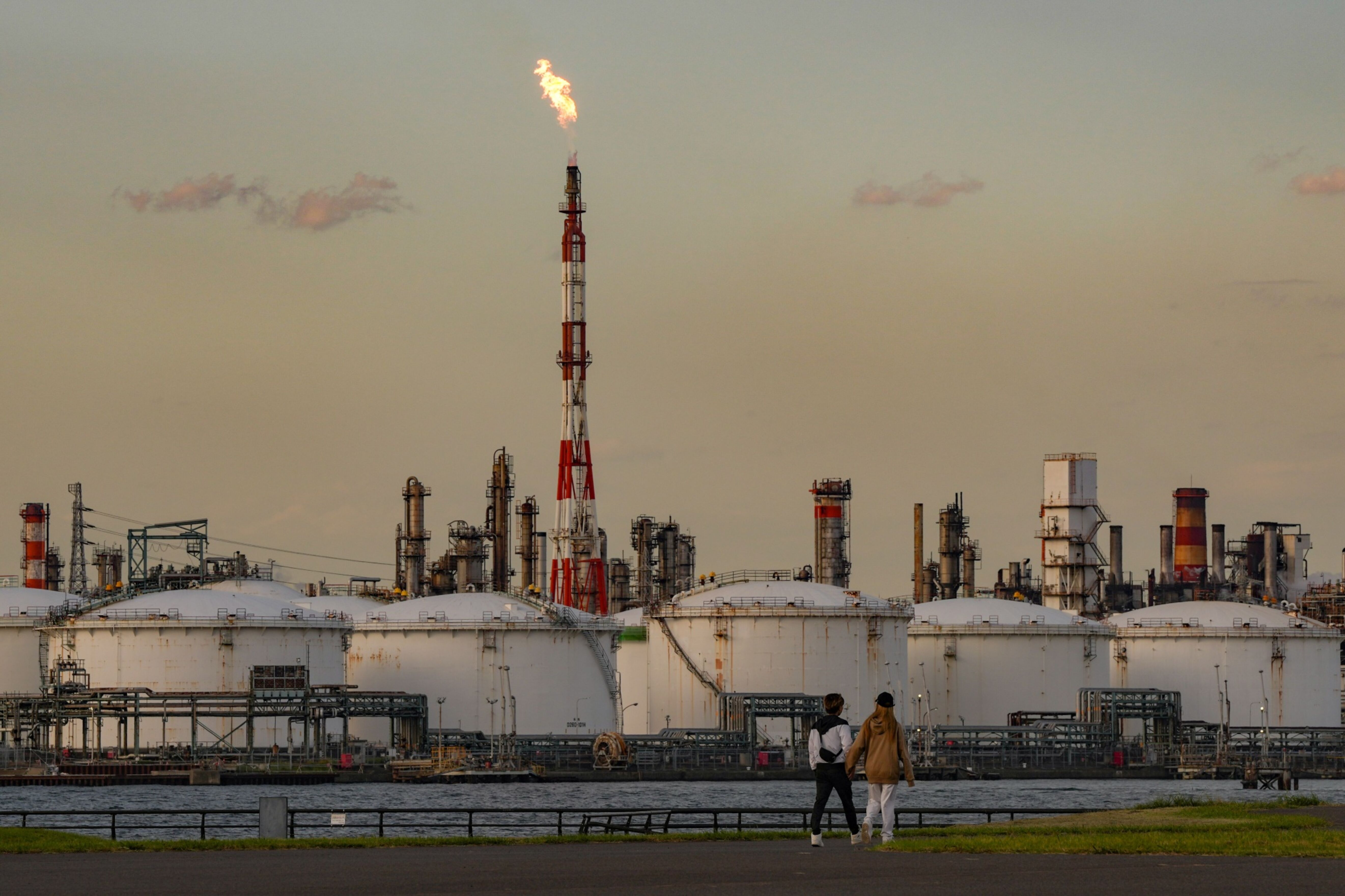 World oil demand outpacing expectations, challenging peak crude predictions
