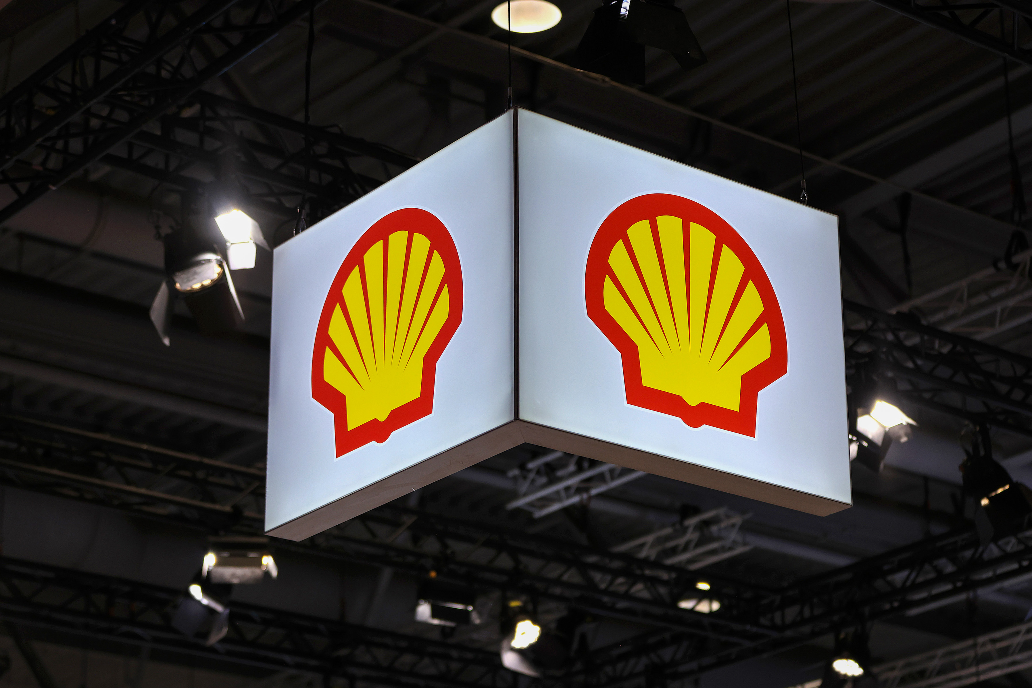 Shell, Turkey sign 10-year LNG supply deal in regional gas hub push